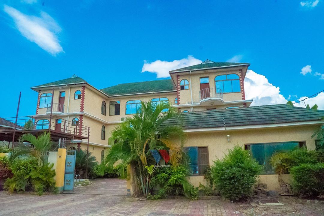 Huu ndio mjengo wa hotel aliyonunua Diamond Platnumz (+Video) - citiMuzik