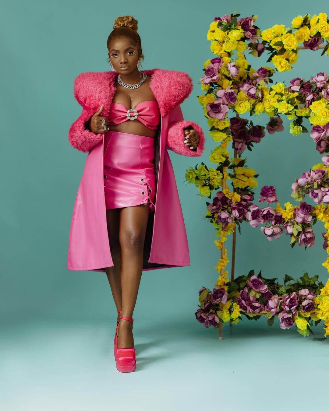 Simi Ft Fave – Loyal Lyrics - citiMuzik