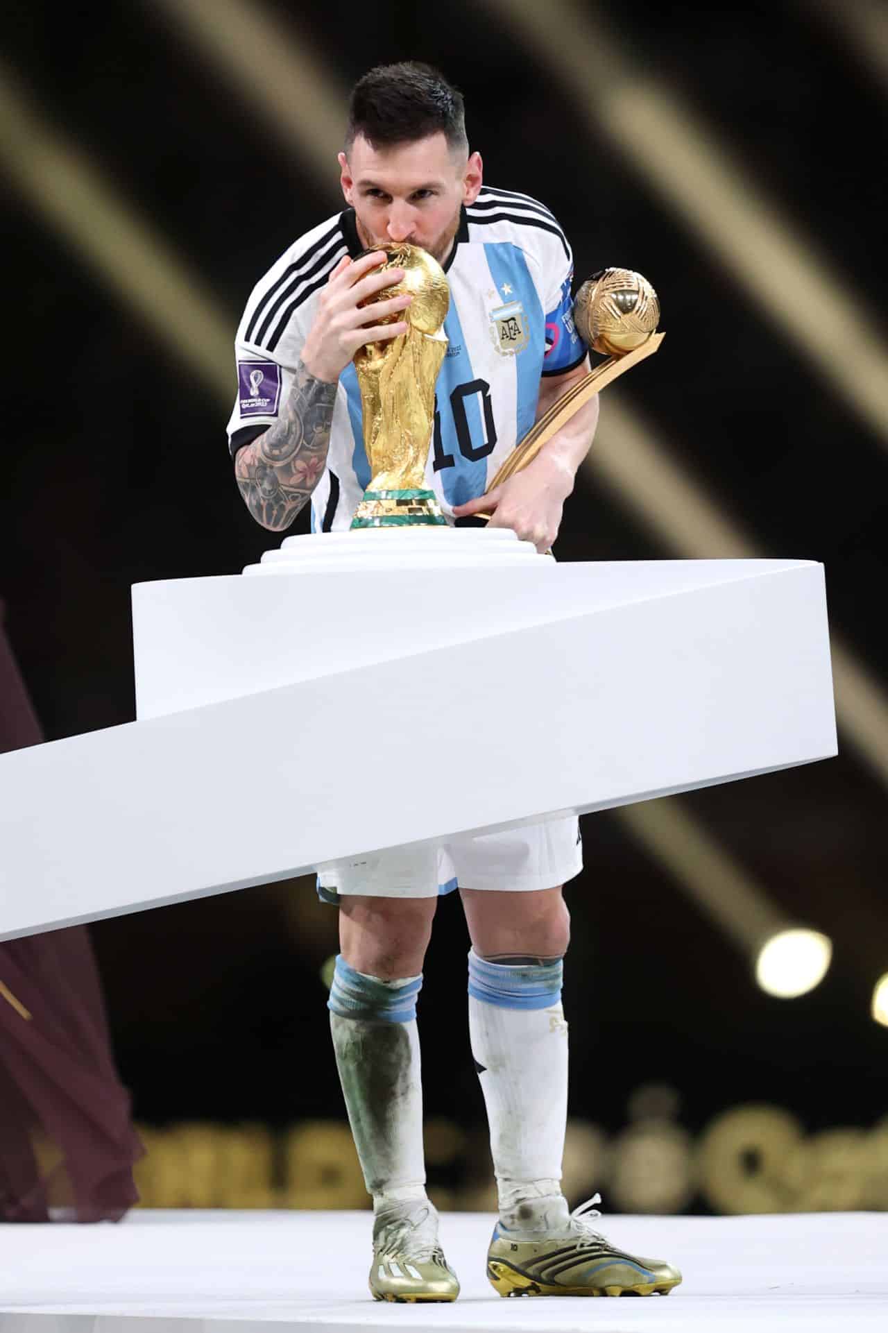 Argentinas Lionel Messi says he wants to continue living a few more ...