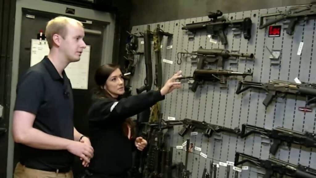 Machine Gun America: Opening time and closing time — citiMuzik