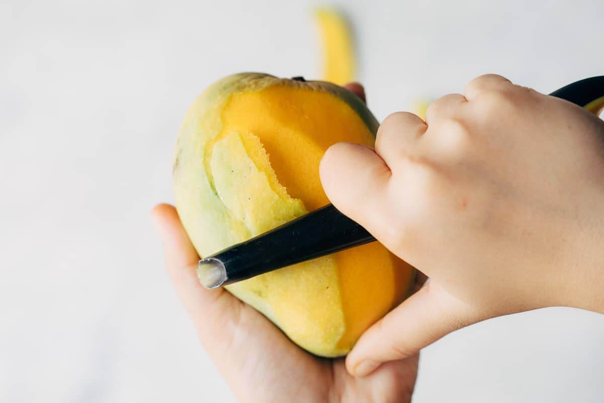 How to peel a Mango - citiMuzik