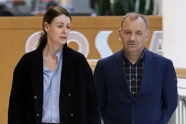 Bob Mortimer Wife: Lisa Matthews Revealed — citiMuzik