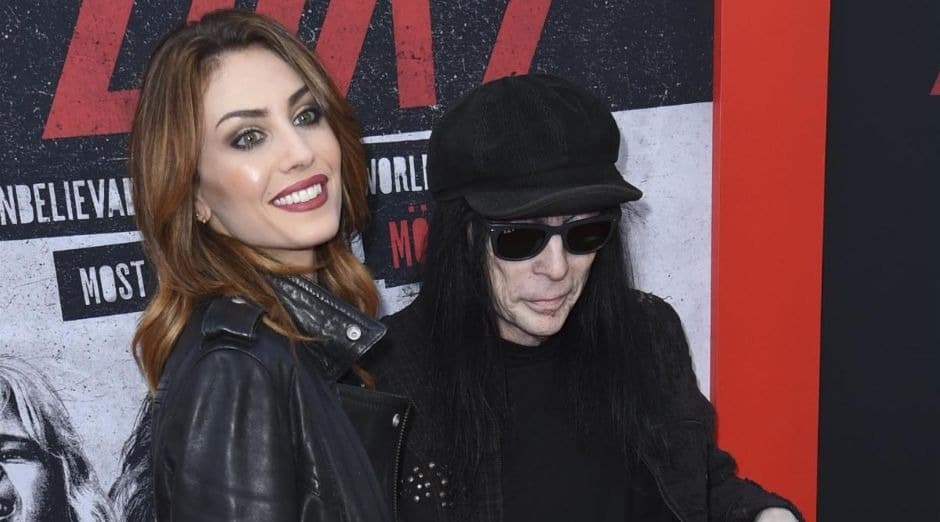 Mick Mars Wife: Seraina Schönenberger's Rock 'n' Roll Romance - citiMuzik