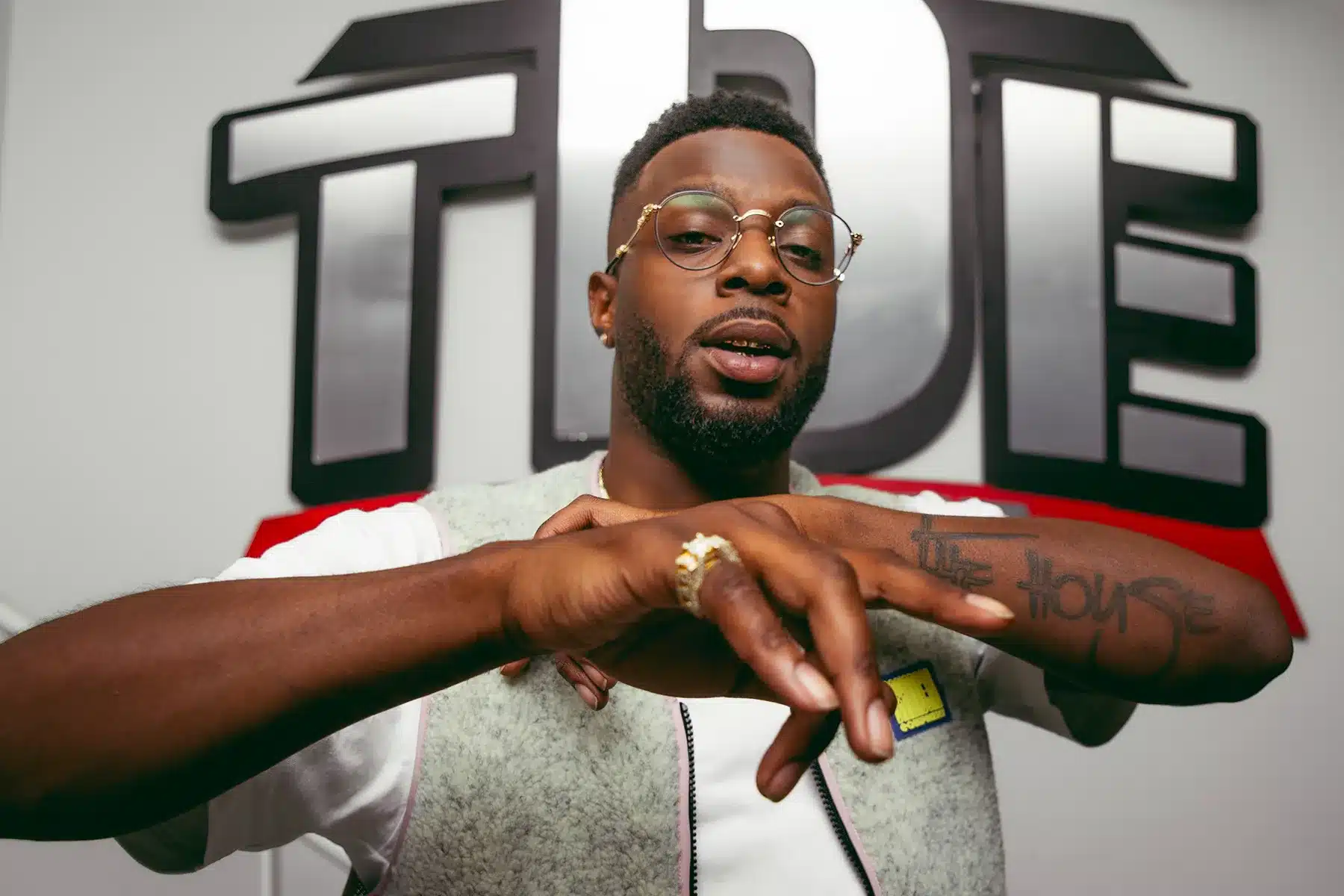 Is Isaiah Rashad Gay? Addressing the Rapper's Personal Revelations ...