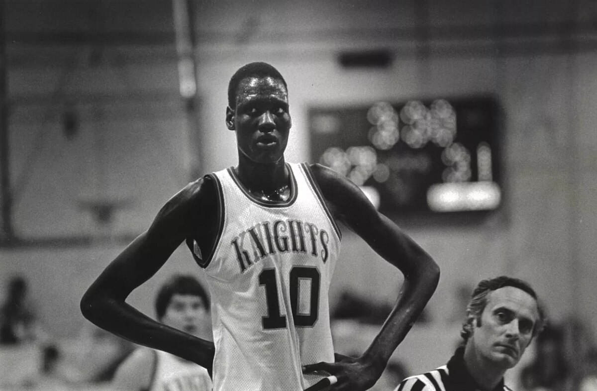 Manute Bol Net Worth: Basketball's Towering Treasure - citiMuzik