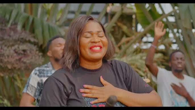 AUDIO Ps. Wilson Bugembe Ft Justine Nabbosa - Waliwo Awona MP3 DOWNLOAD ...