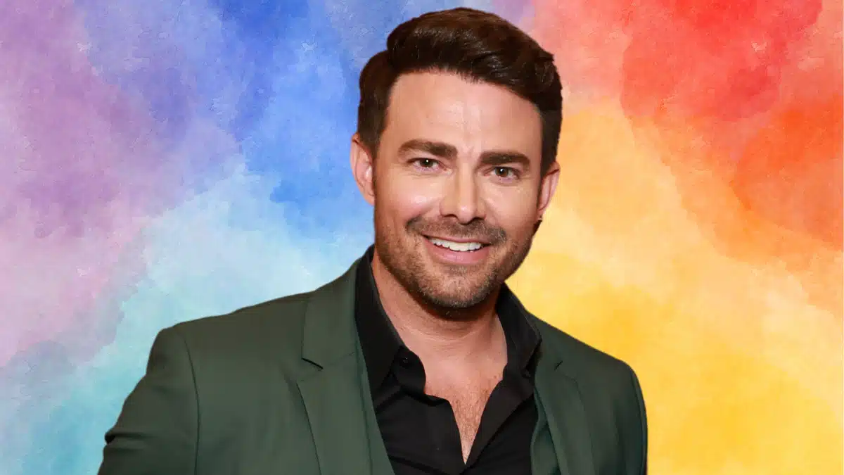 Jonathan Bennett Net Worth: From Mean Girls to Making It Big - citiMuzik